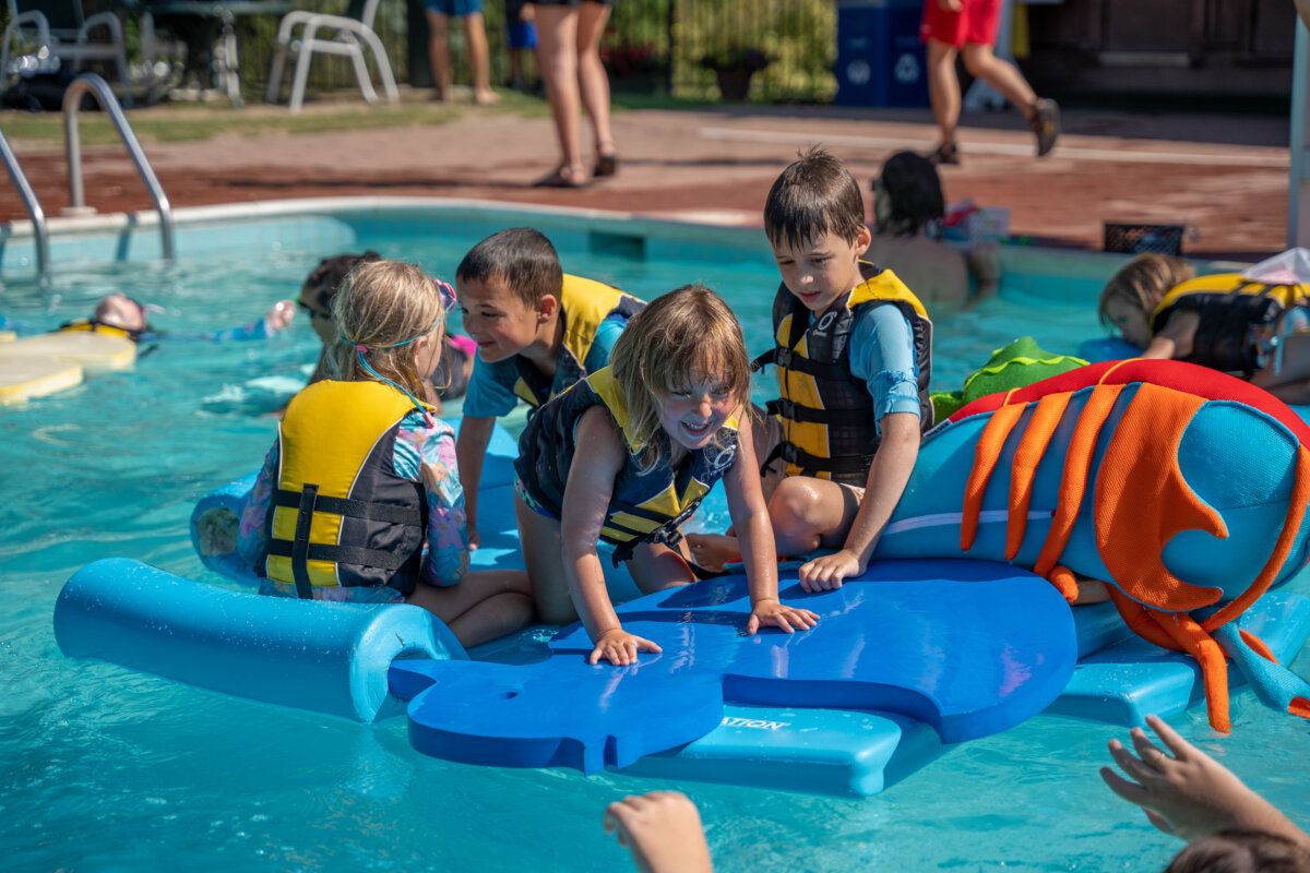 Position Overview - Pool - Tyler Place Family Resort